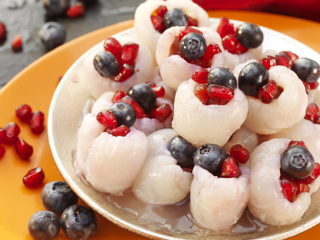Ogre's Eyeballs with Lychees Recipe for Cocktails - Sarson's